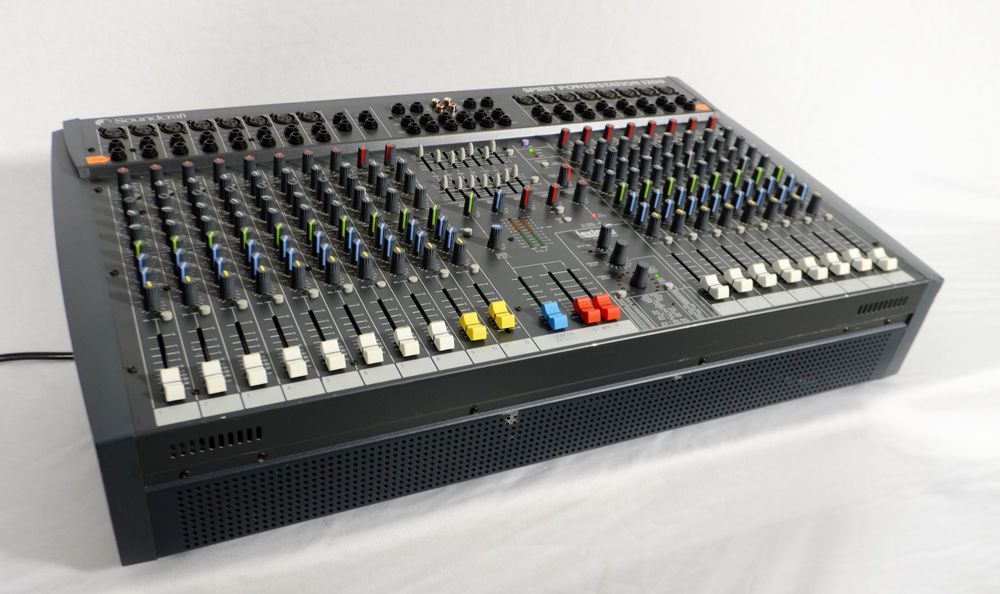 Soundcraft Spirit Powerstation Aktiv Mischpult | Kaufen auf Ricardo
