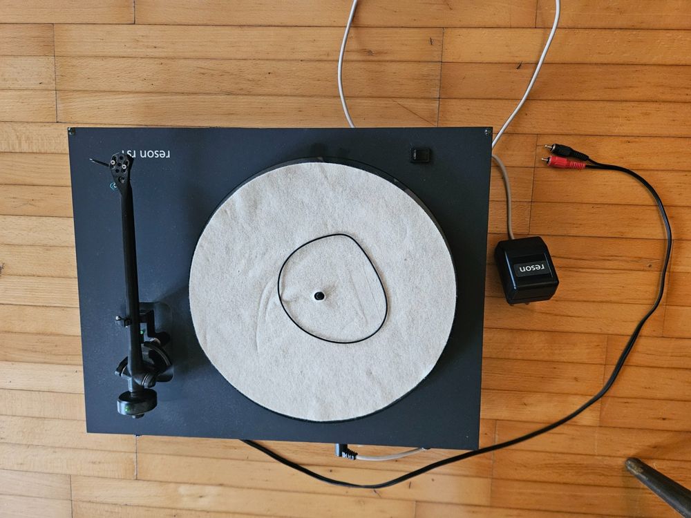 Highend Plattenspieler Reson RS1 | Kaufen auf Ricardo