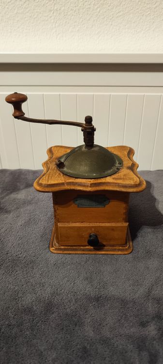 Antike Kaffeemühle HH Prima, Holz, Handbetrieb (Gebraucht) in Birmensdorf ZH für CHF 6.5 – mit ...
