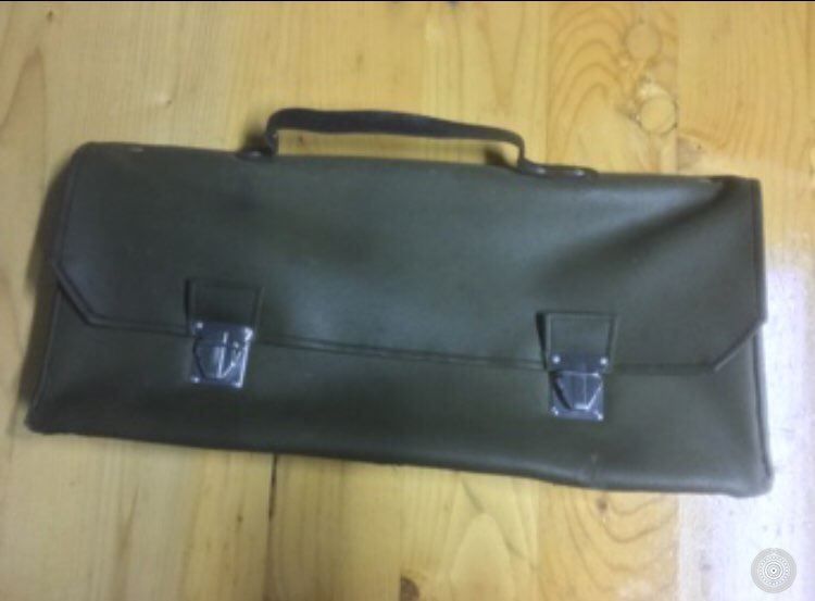 Waffen-Tragtasche CH-Armee (Gebraucht) in Krattigen für CHF 12 – mit Lieferung auf Ricardo kaufen