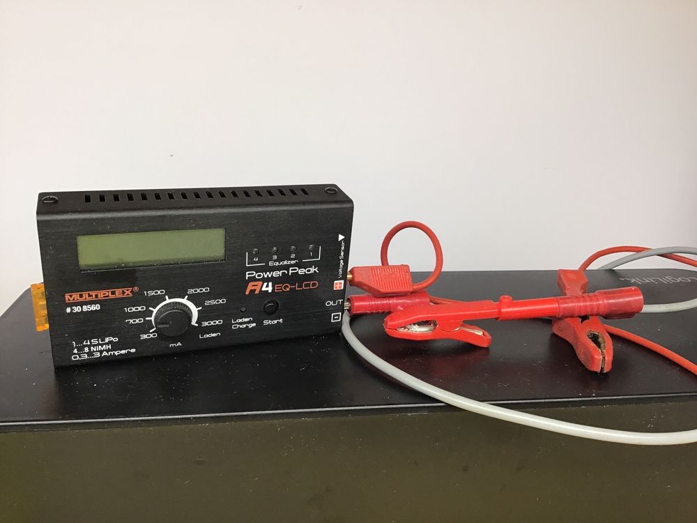 Multiplex Power Peak A4 EQ-LCD Ladegerät (Gebraucht) in Männedorf für ...