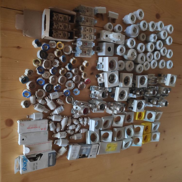 Supports de fusibles + fusibles (Gebraucht) in Bulle für CHF 12 – mit ...