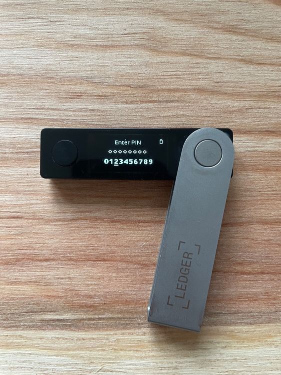 Ledger Nano X (Hardware Wallet für Krypto & NFTs) | Kaufen auf Ricardo