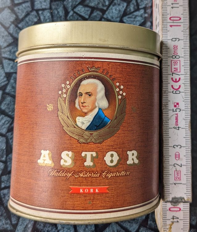 Alte Astor Waldorf Astoria Zigaretten Box | Kaufen auf Ricardo