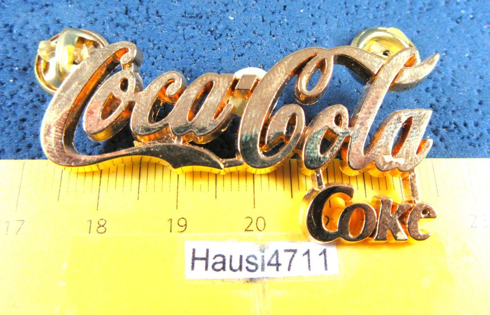 COCA-COLA COKE CUT-OUT LOGO GOLDIG 5X3cmGROSSS 2NÄGEL-PIN (Gebraucht ...