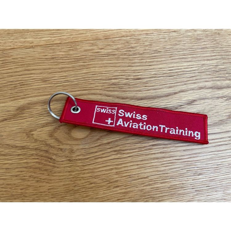 Schlüsselanhänger Swiss Aviation / Remove before flight | Kaufen auf ...