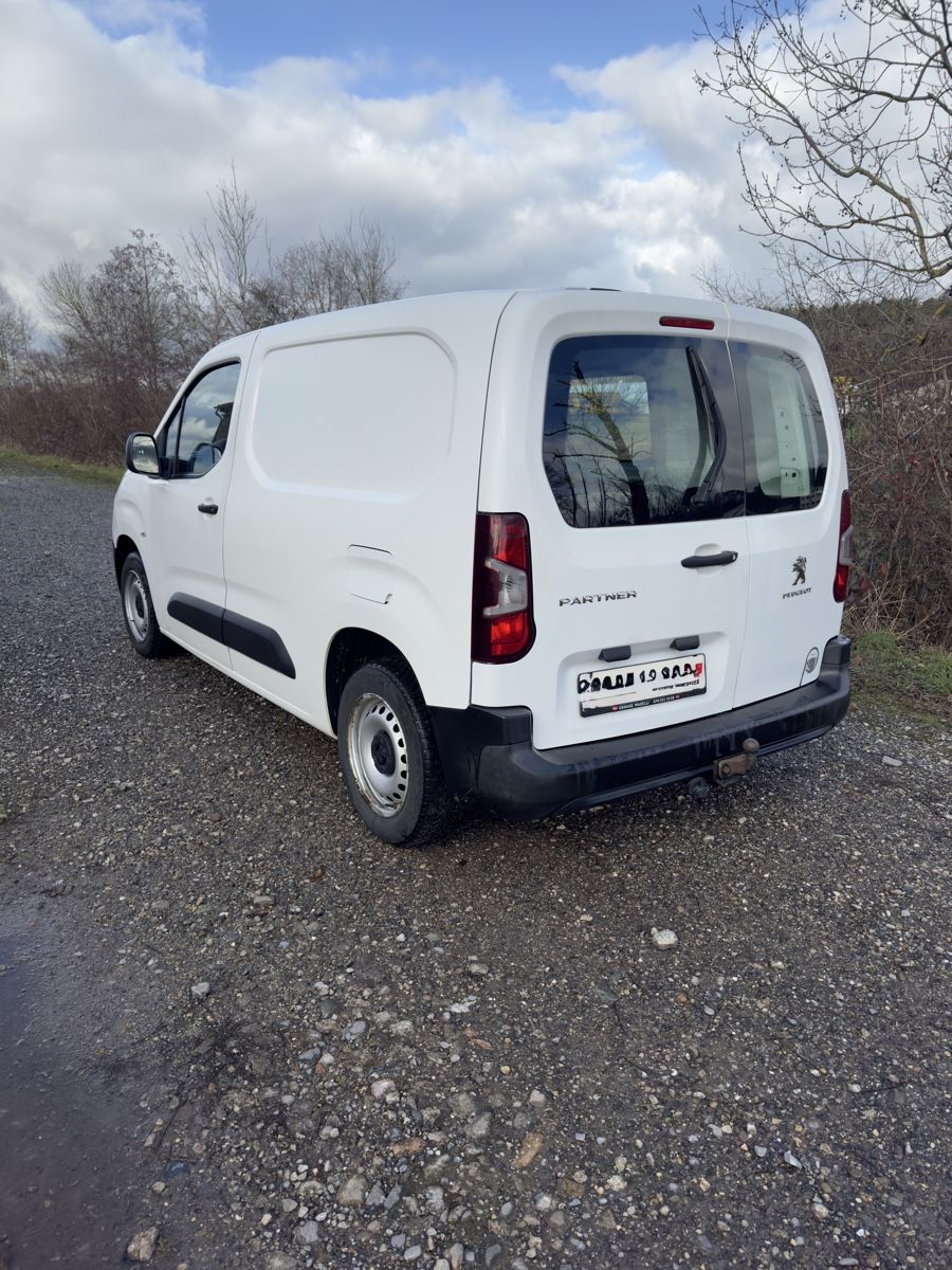 Peugeot Partner 1.6 Hdi Ab mfk..Anhänger kupplung (Gebraucht) in ...