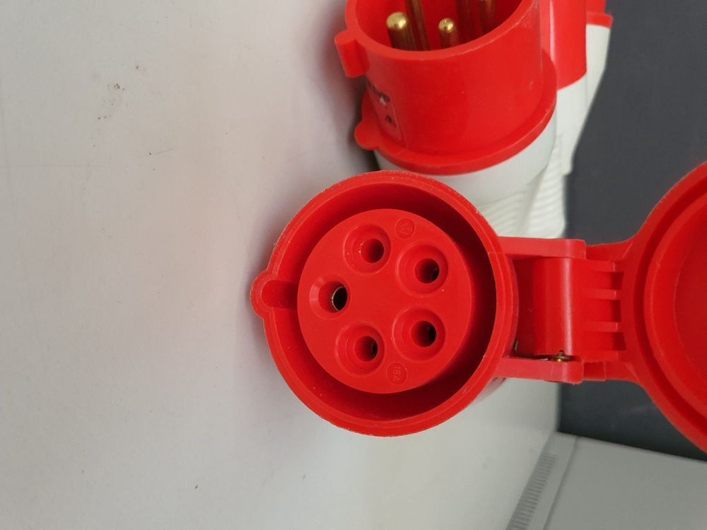 4 Stecker 400V Typ 310 / 16 A (D'occasion) à Belp pour CHF 10 – avec ...