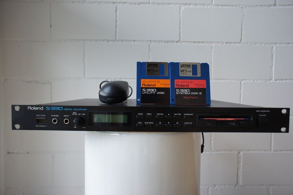 ROLAND S-330 Digital Sampler (Gebraucht) in Meilen für CHF 60 – nur ...