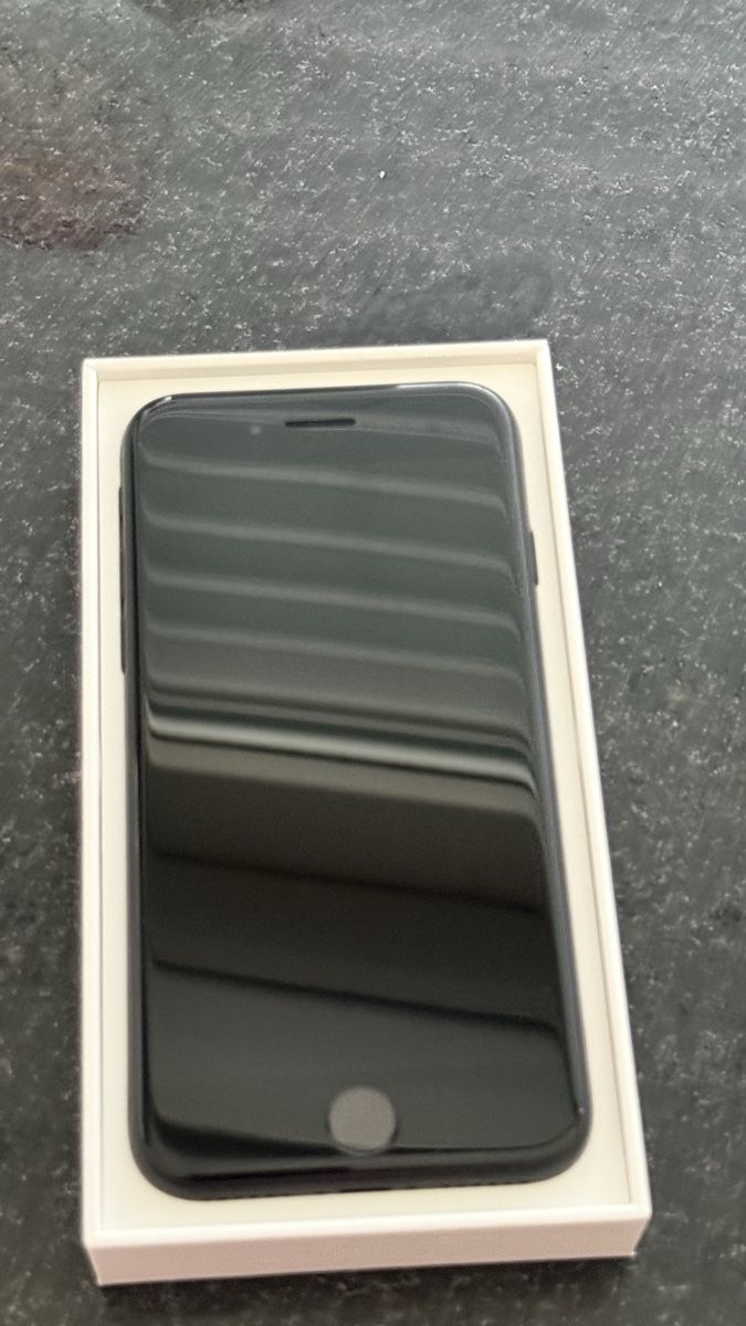Apple iPhone SE (2nd gen) - Black - 128GB - Unlocked🔥 (52) (Neu (gemäss ...