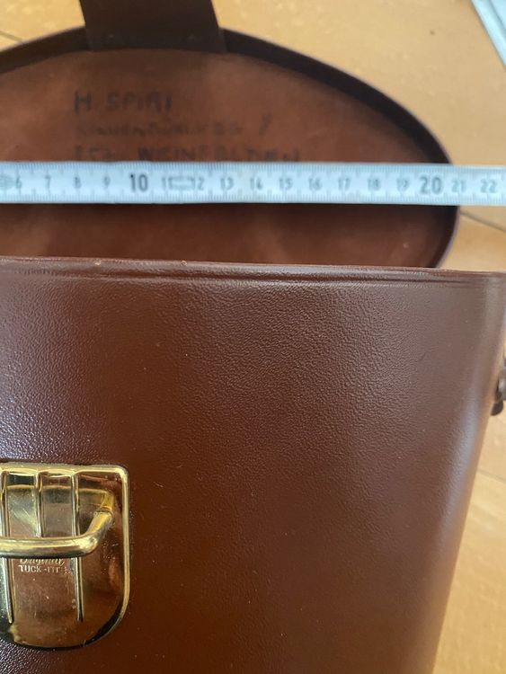 Lederfutteral für Feldstecher als originelle Tasche (Gebraucht) in ...