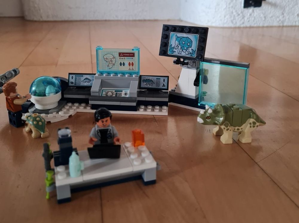 Lego Jurassic World Nr. 75939 Dr. Wu's Lab: Baby Dinosaurs | Kaufen auf ...