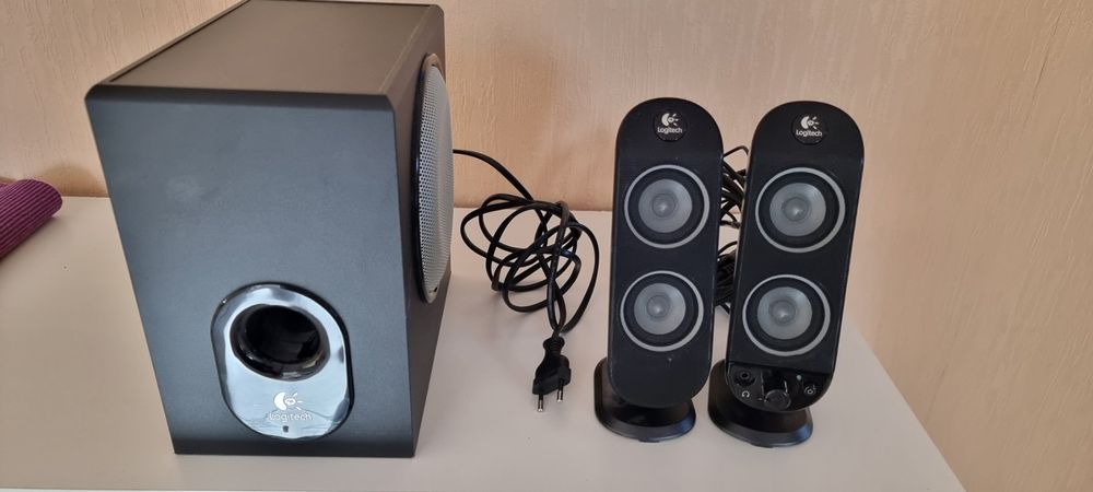 Enceintes Logitech avec booster | Kaufen auf Ricardo