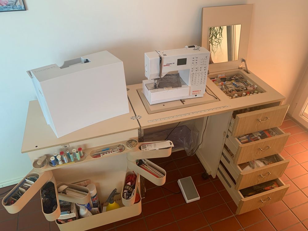 Bernina virtuosa 160 inklusive Möbel mit Zubehör (Gebraucht) in Zürich ...