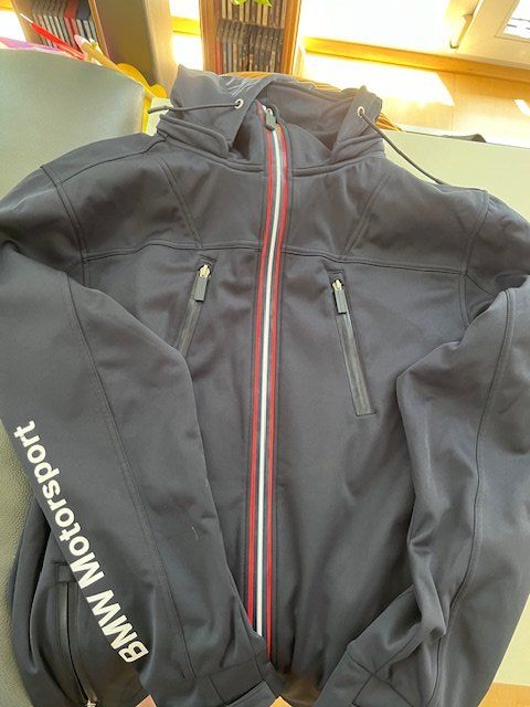 BMW Motorsport Jacke, Softshell (Neu (gemäss Beschreibung)) in Adliswil für CHF 25 – mit ...