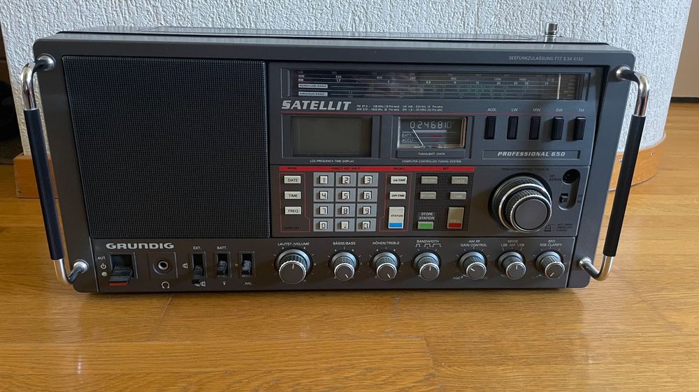 Grundig Satellit Professional 650 Weltempfänger Radio (Gebraucht) in ...