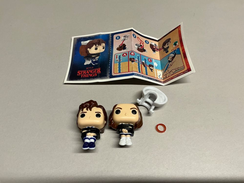 Kinder Joy Stranger Things Steve & Robin Stiftehalter (Neu (gemäss ...