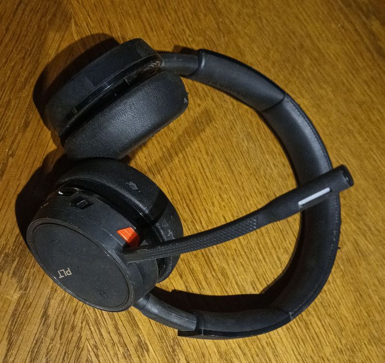 PLT Bluetooth-USB-Headset mit Mikrofon (Gebraucht) in Reichenbach i. K ...