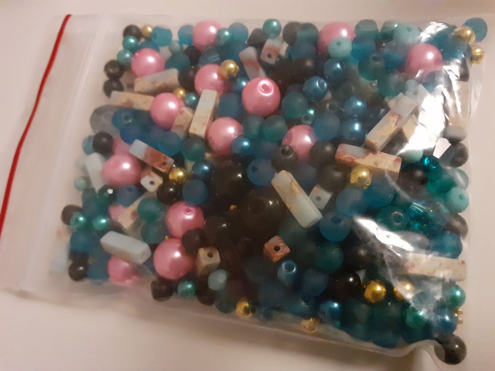 Perlen zum Schmuck basteln (Neu (gemäss Beschreibung)) in Stansstad für ...