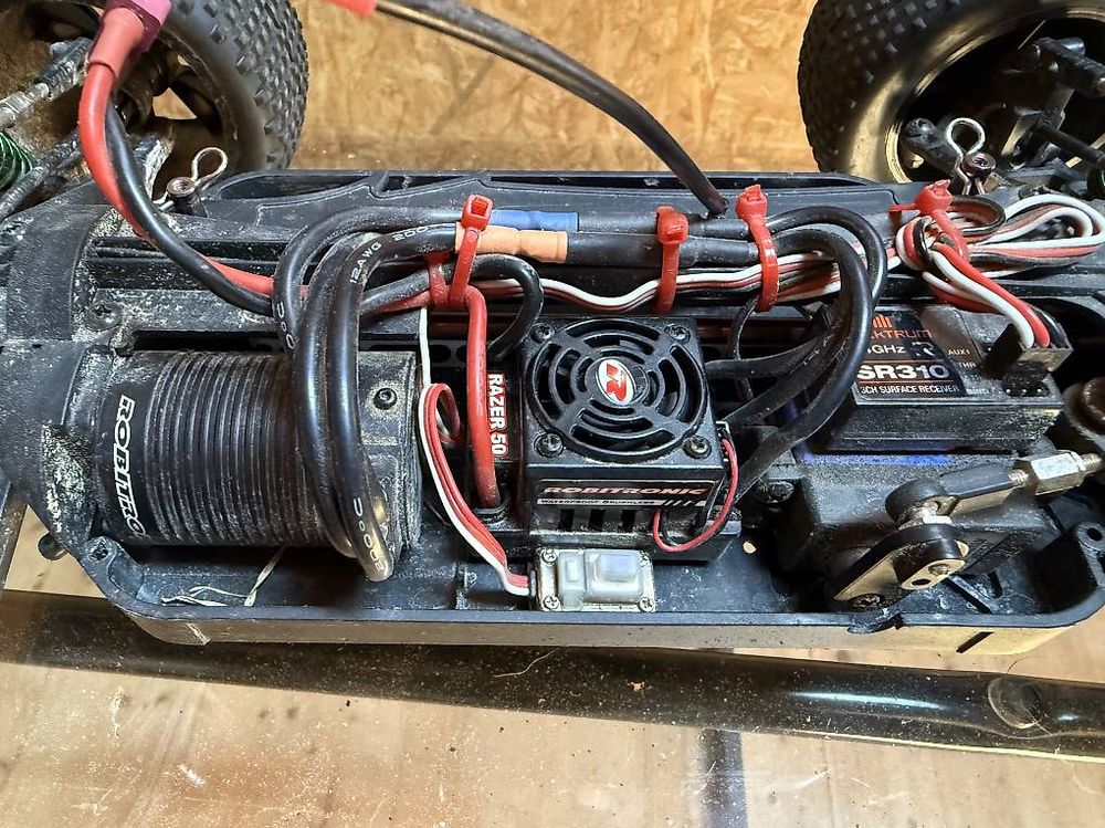 RC Truggy Absima mit viel zubehör (Gebraucht) in Aadorf für CHF 270 ...