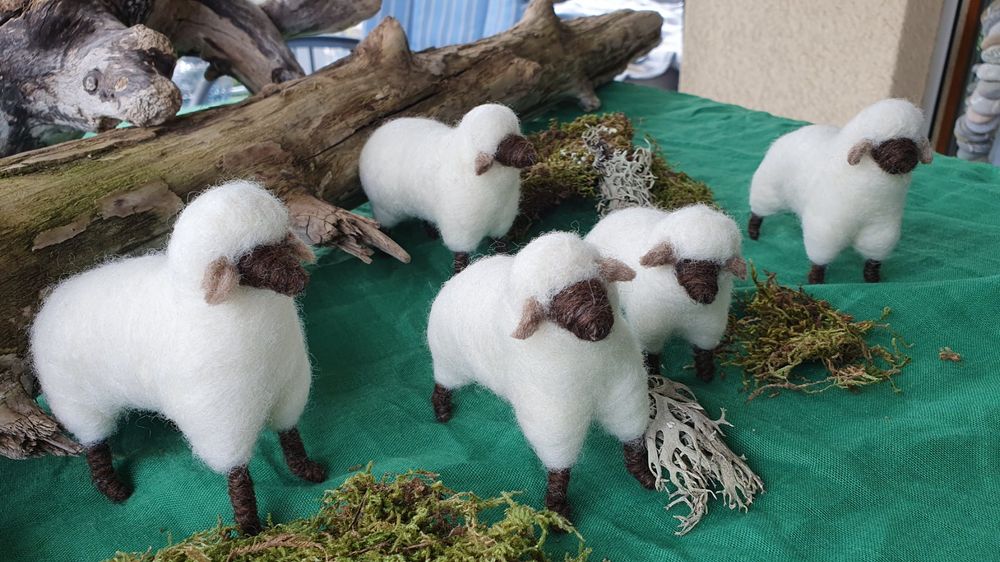 Krippenfiguren Schwarzenberg: 5 süsse Schafe, handgemacht | Kaufen auf Ricardo