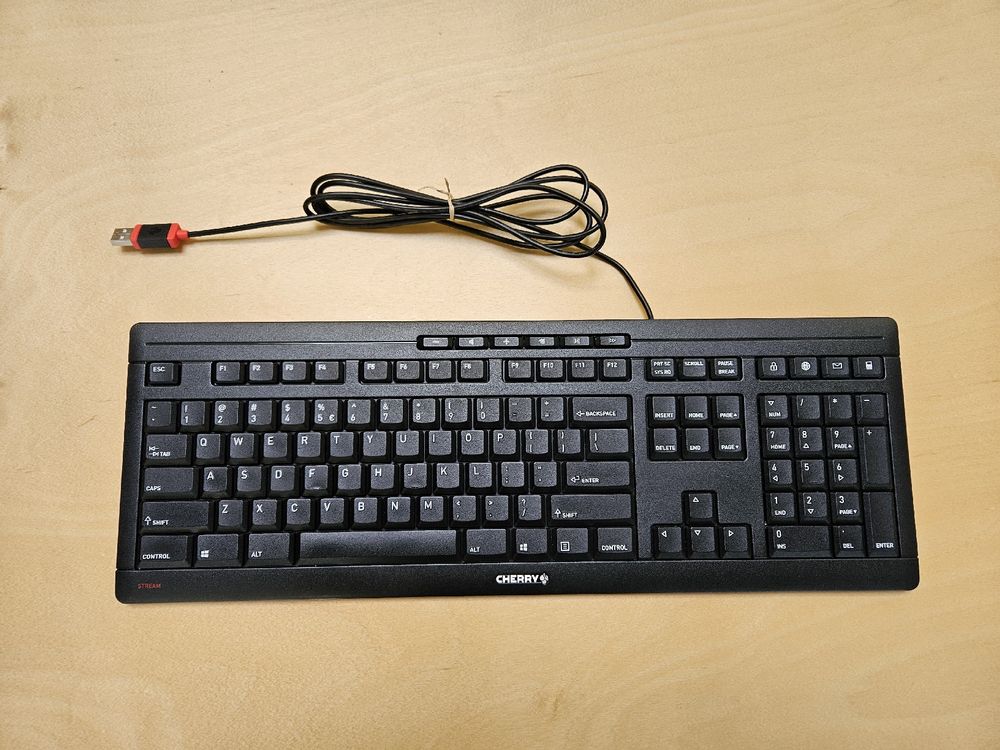 USB Keyboard Tastatur, QWERTY, US Layout with Number Pad | Kaufen auf ...