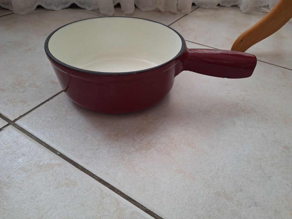 Caquelon en fonte rouge 20cm (Neuf (Voir description)) à St-Triphon ...