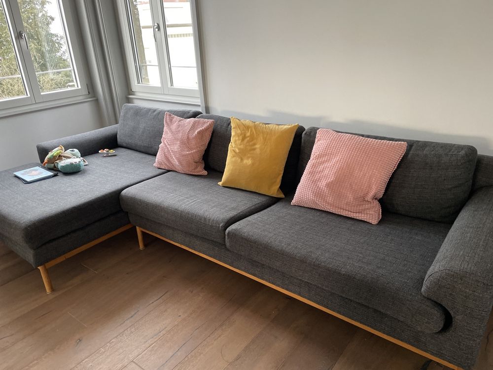 Modern Grey L-Shaped Sofa with Wooden Legs (Gebraucht) in Zürich für CHF 259 – nur Abholung auf ...