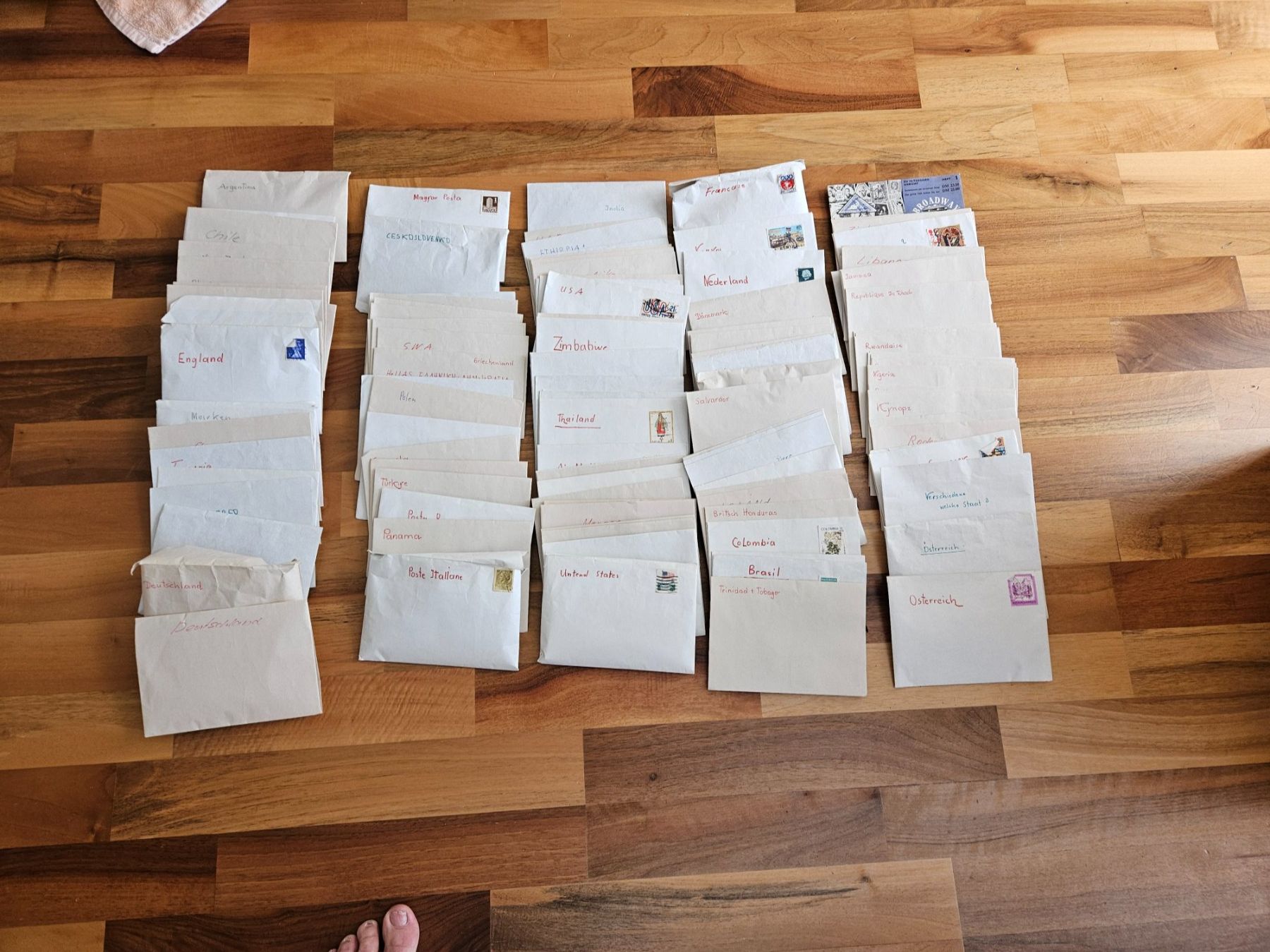 Briefmarken aus aller Welt gest. /ungest. in 4 Alben /Briefe (Gebraucht ...