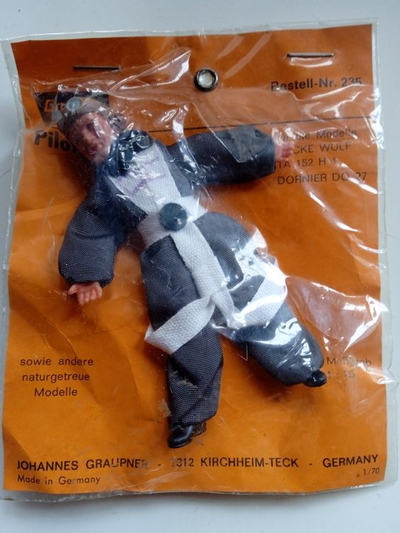Graupner Pilotenpuppe (Neu und originalverpackt) in Bremgarten AG für ...