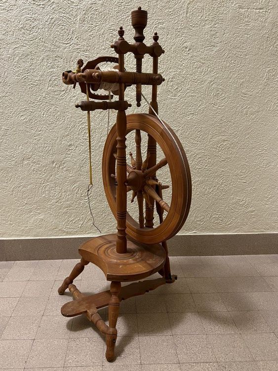 Antikes Valiser Spinnrad aus Holz (Gebraucht) in Grenchen für CHF 21 ...