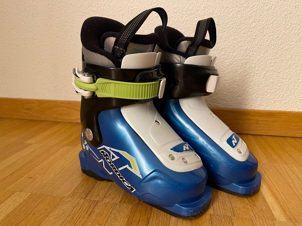 Kinder-Skischuhe Nordica (Gr. 24 - 26) (Gebraucht) in für CHF 19 – mit Lieferung auf Ricardo kaufen