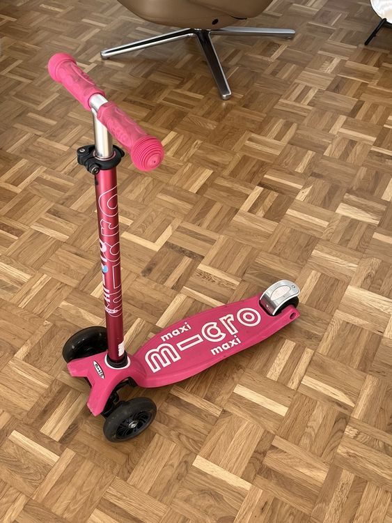 Micro Maxi Deluxe LED (Trottinett Scooter Kickboard) | Kaufen auf Ricardo