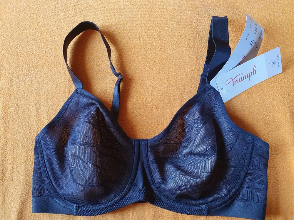 Triumph BH 75C (Neu und originalverpackt) in Grandval für CHF 4.95 ...