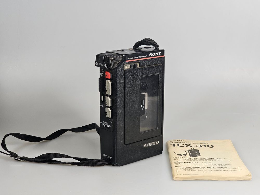 Sony TCS-310 Stereo Walkman – Vintage Klassiker - 1980er (Defekt) in ...