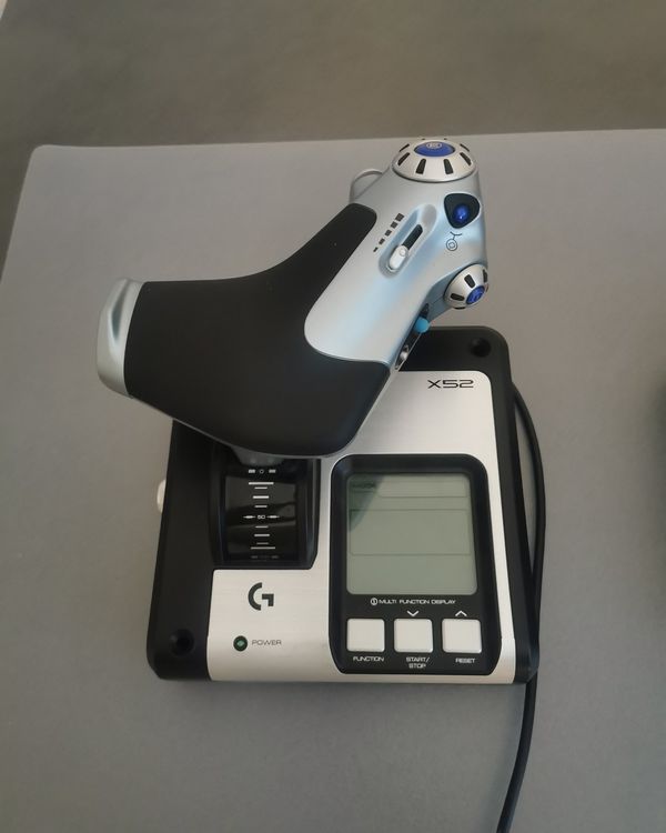 Logitech X52 Hotas Joystick | Kaufen auf Ricardo