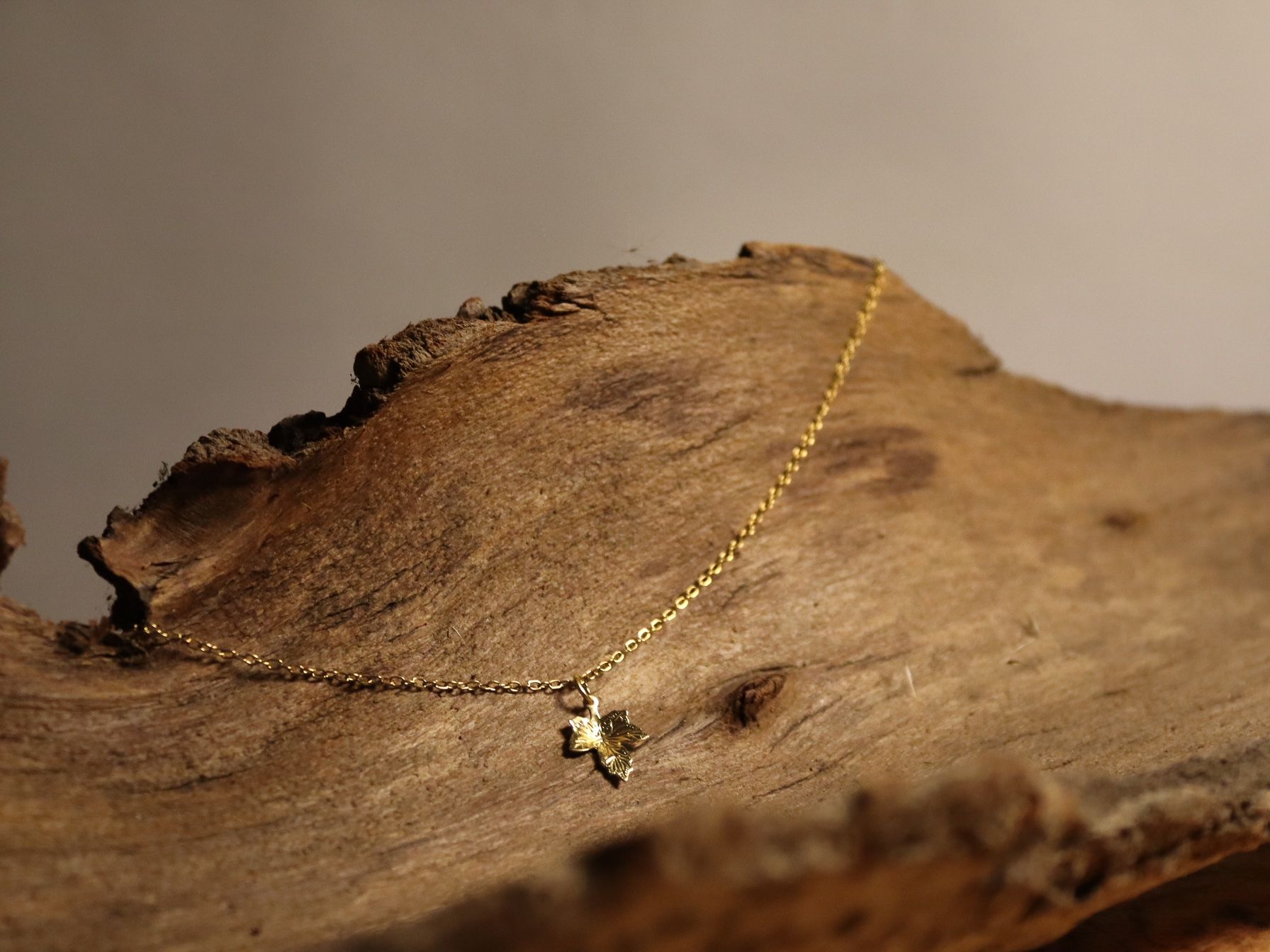 Maple Leaf necklace with maple leaf pendant (Neu und originalverpackt ...