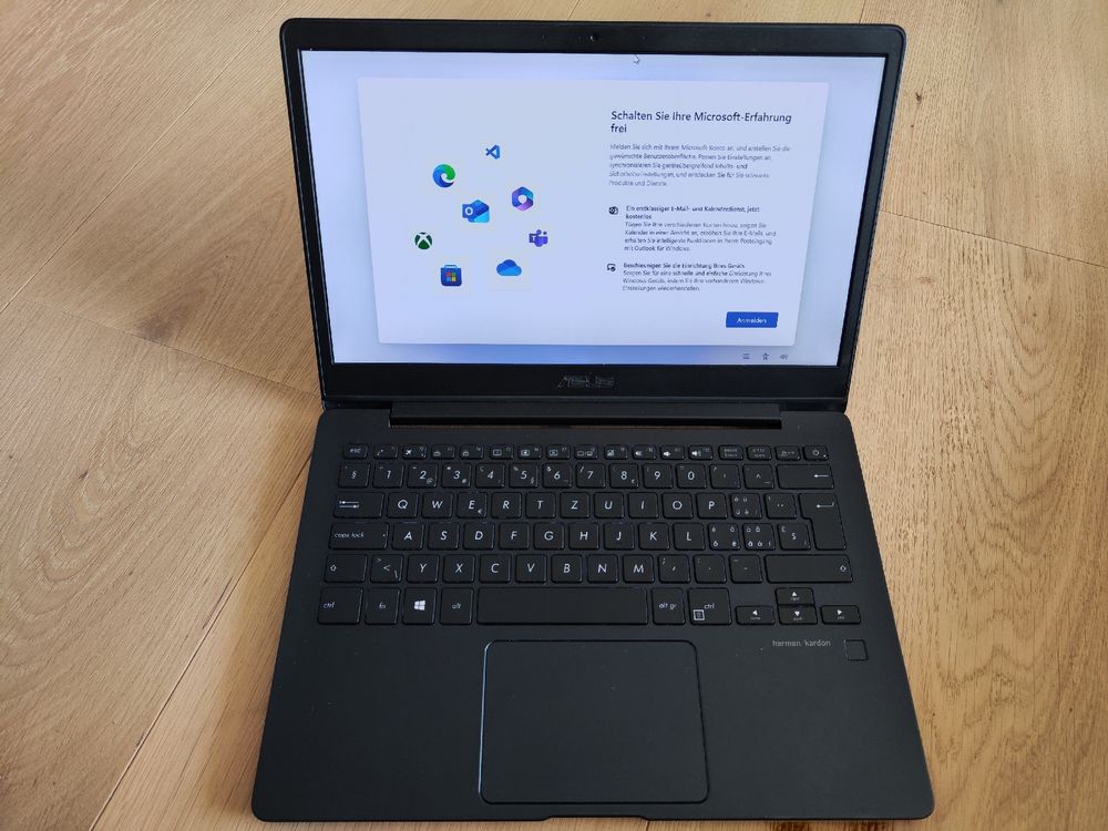 ASUS ZenBook 13 mit Ladekabel und Windows 10 Home | Kaufen auf Ricardo