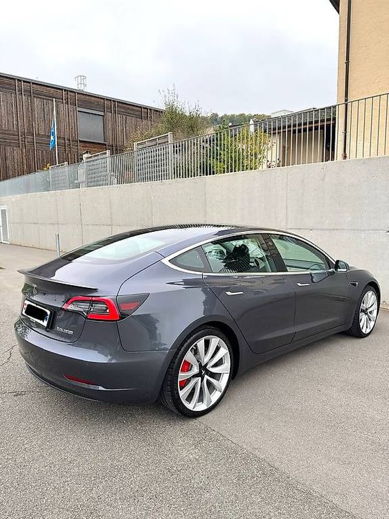 Tesla Model 3 Performance Long-Range 4WD | Kaufen auf Ricardo
