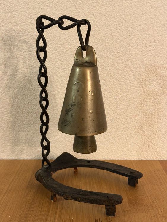 Belle cloche ancienne (Gebraucht) in Châtillon FR für CHF 1 – mit ...