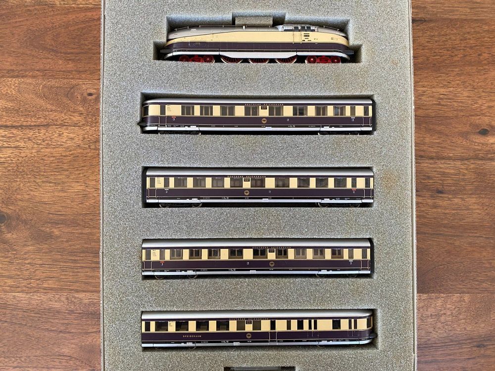 Rivarossi Henschel-Wegmann-Zug H0 0339 DC mit Dampflok Br 61 | Acheter sur Ricardo