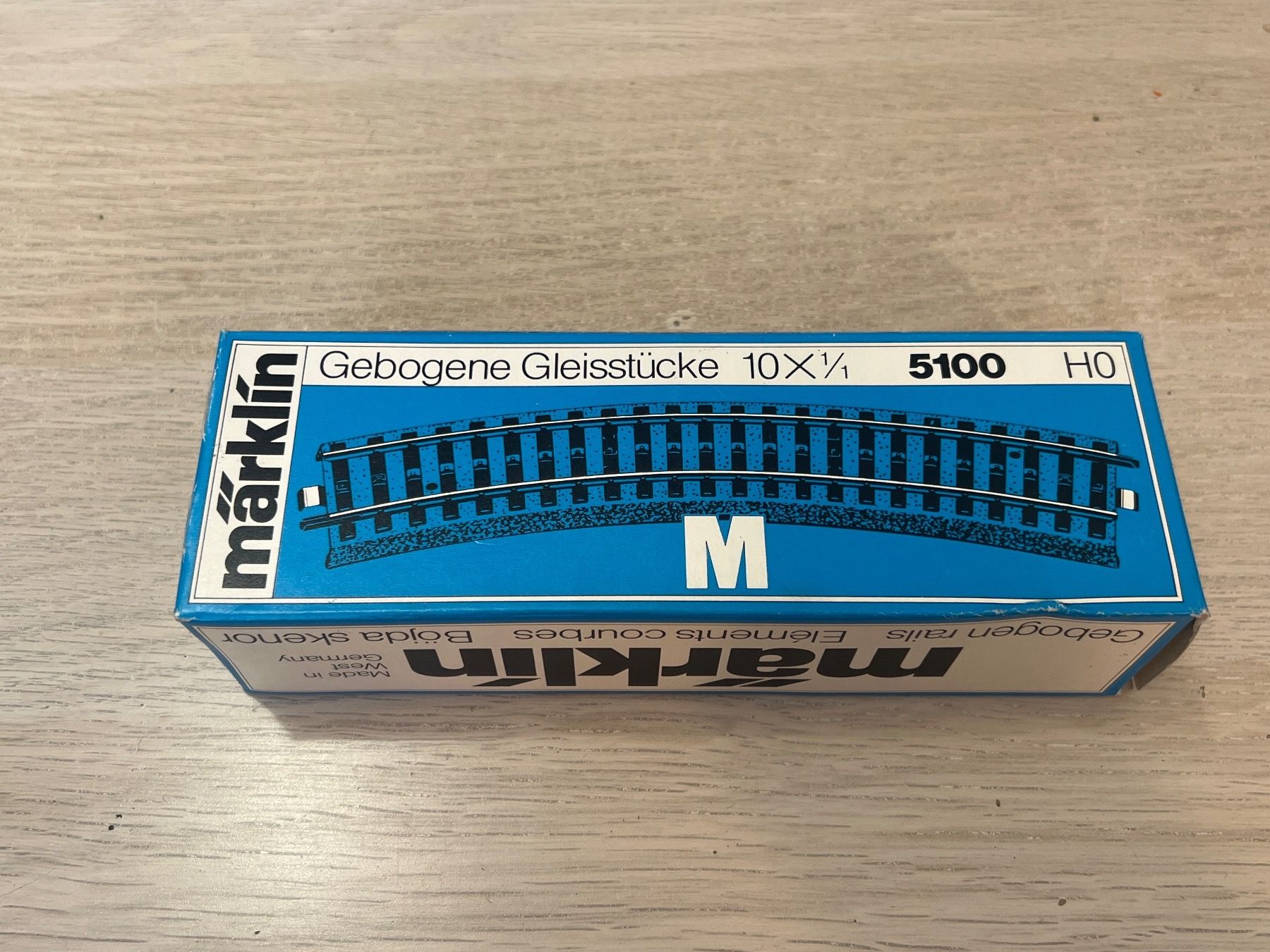 Märklin 9 x 5100 gebogenes gleis M H0 (2) (D'occasion) à St-Aubin-Sauges pour CHF 5 – avec ...