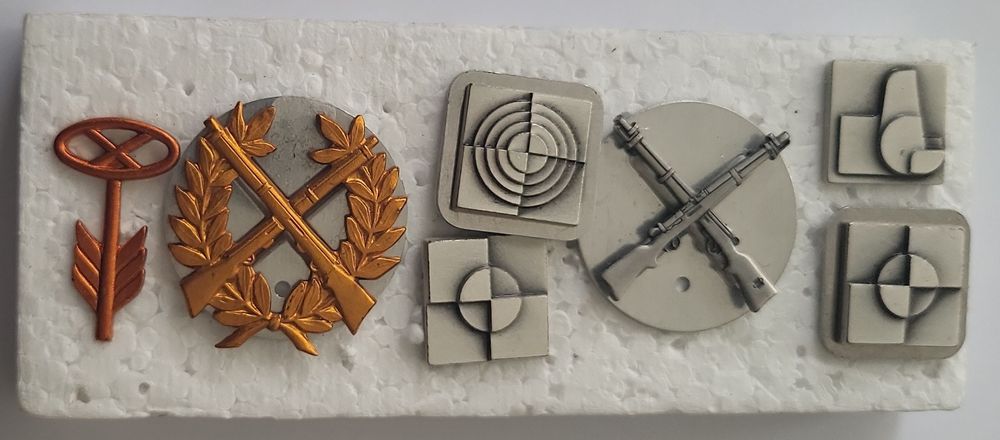 Sammlung Schweizer Armee Abzeichen (Gebraucht) in nunningen für CHF 36 ...