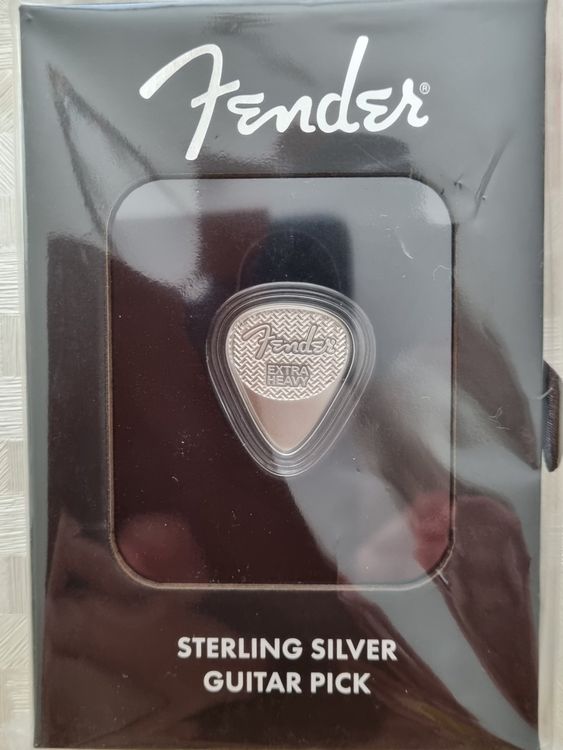 Plektrum in Silber FENDER | Kaufen auf Ricardo
