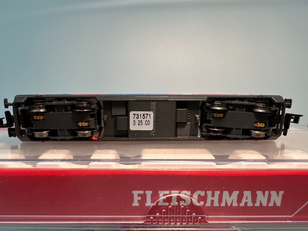 Fleischmann 731571 SBB Re 460 058-1 KNIE DCC SOUND Spur N (Neu und originalverpackt) in Bülach ...