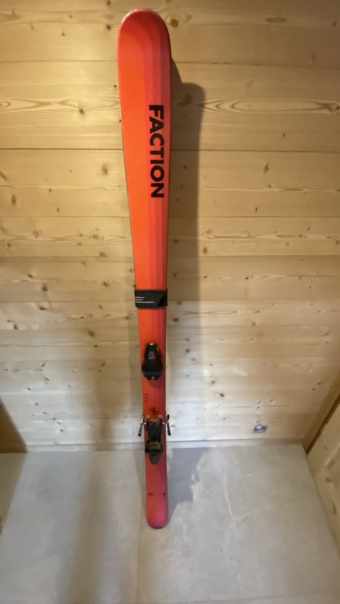 Skis Faction DANCER (D'occasion) à Les Diablerets pour CHF 350 – avec ...