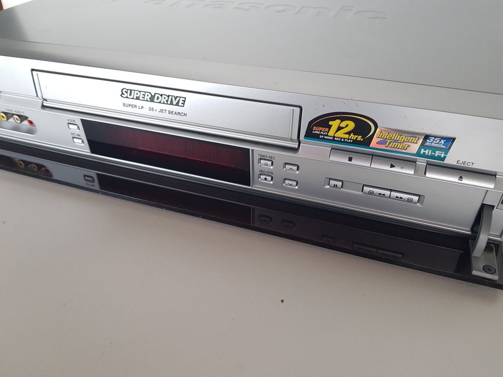 Panasonic Super Drive Hi-Fi VHS Videorecorder [NV-FJ730] Top (Gebraucht ...
