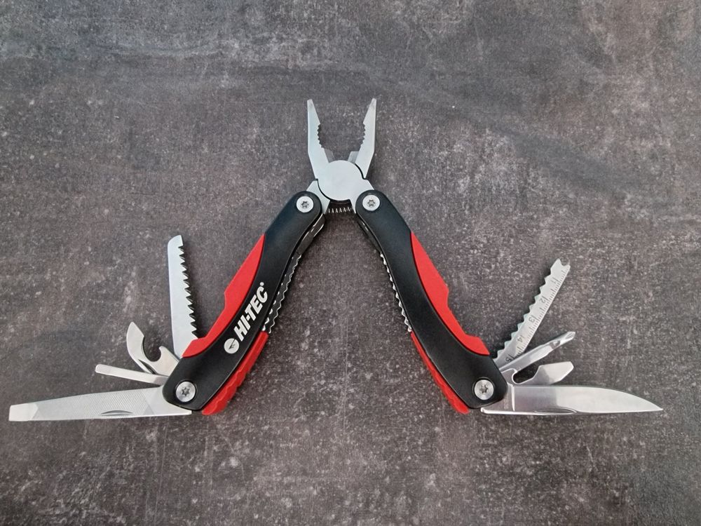 Multitool Hi-Tec (Neu (gemäss Beschreibung)) in Bösingen für CHF 15 ...