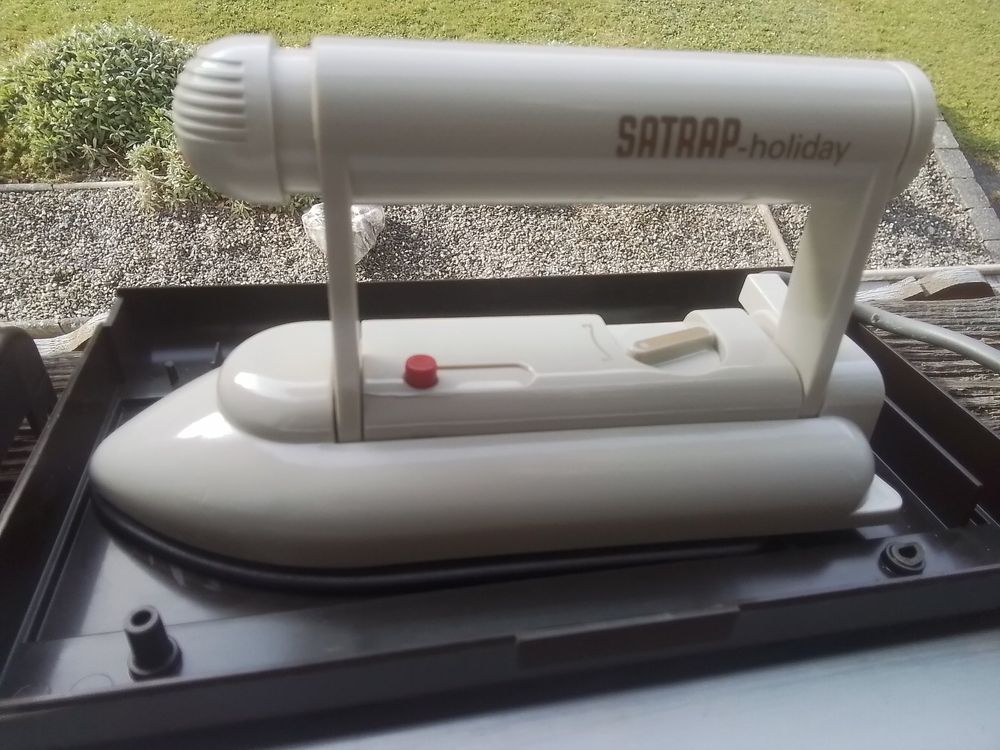 Vintage 1990er Satrap Coop Holiday Top Mini Reisebügeleisen (Gebraucht ...