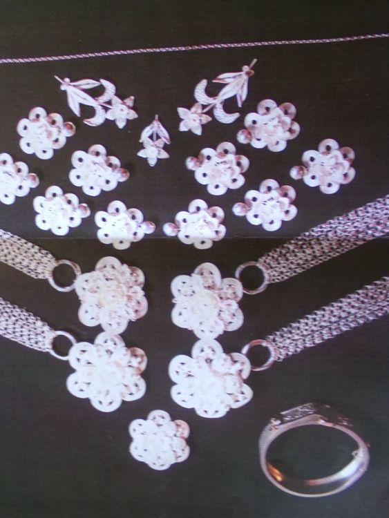 Trachtenschmuck-Silber zur Berner-Sonntagstracht (Gebraucht) in Langenthal für CHF 600 – mit ...